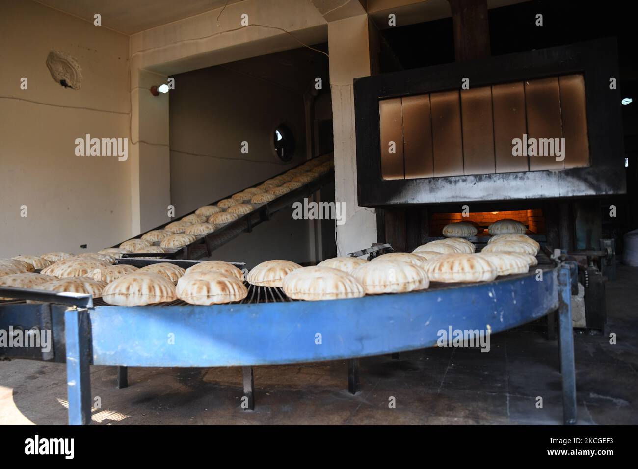 Military bread production hi-res stock photography and images - Alamy