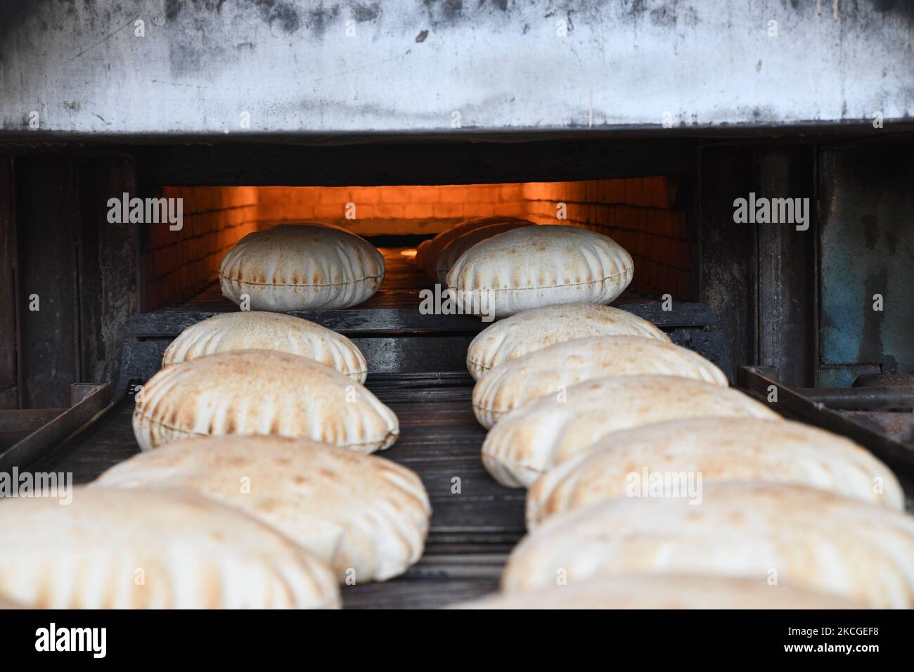 Food in military camps hi-res stock photography and images - Alamy
