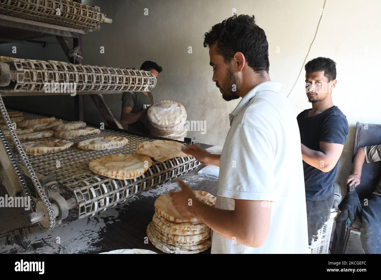 Military bread production hi-res stock photography and images - Alamy