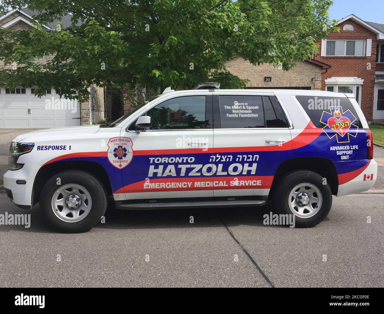 Hatzola ambulance hi-res stock photography and images - Alamy