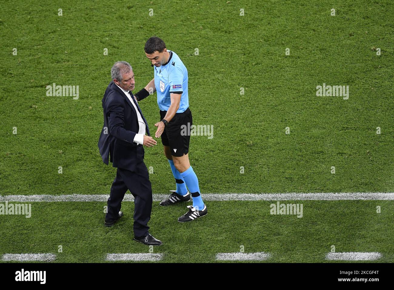 Referee ovidiu alin hategan hi-res stock photography and images - Alamy