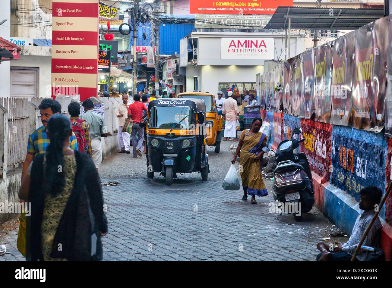 Chalai market trivandrum thiruvananthapuram kerala hi-res stock ...