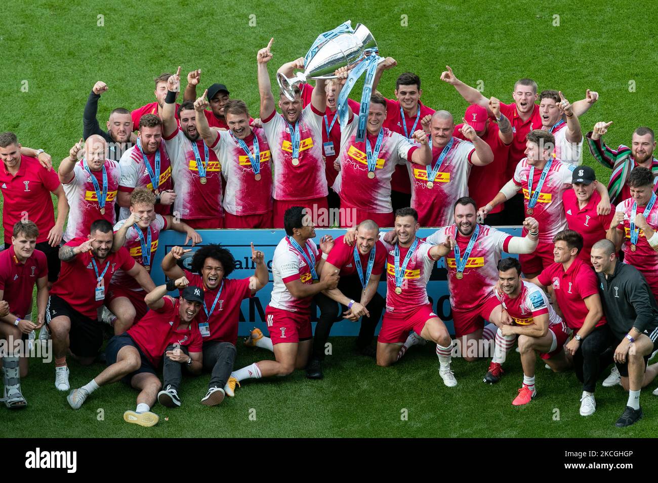 Premiership rugby trophy hi-res stock photography and images - Alamy