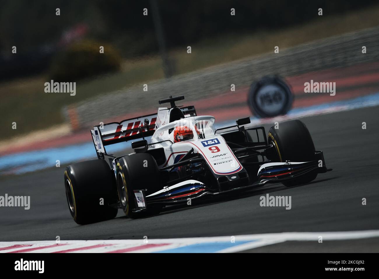 Nikita Mazepin of Russia driving the (9) Haas F1 Team VF-21 Ferrari ...