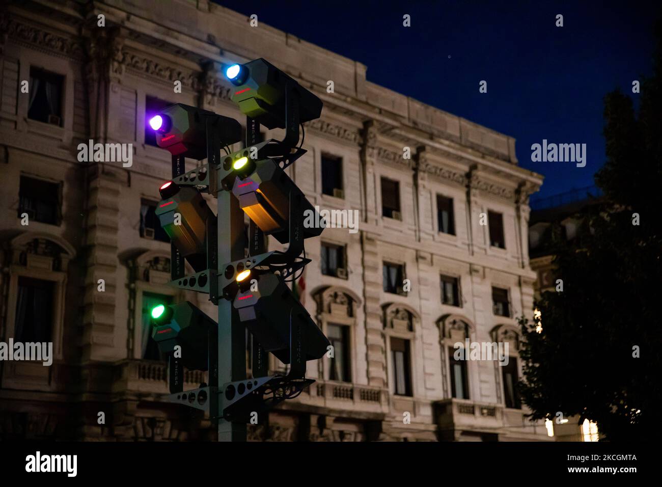 Palazzo Marino lights up with rainbow colors on the occasion of Milan ...