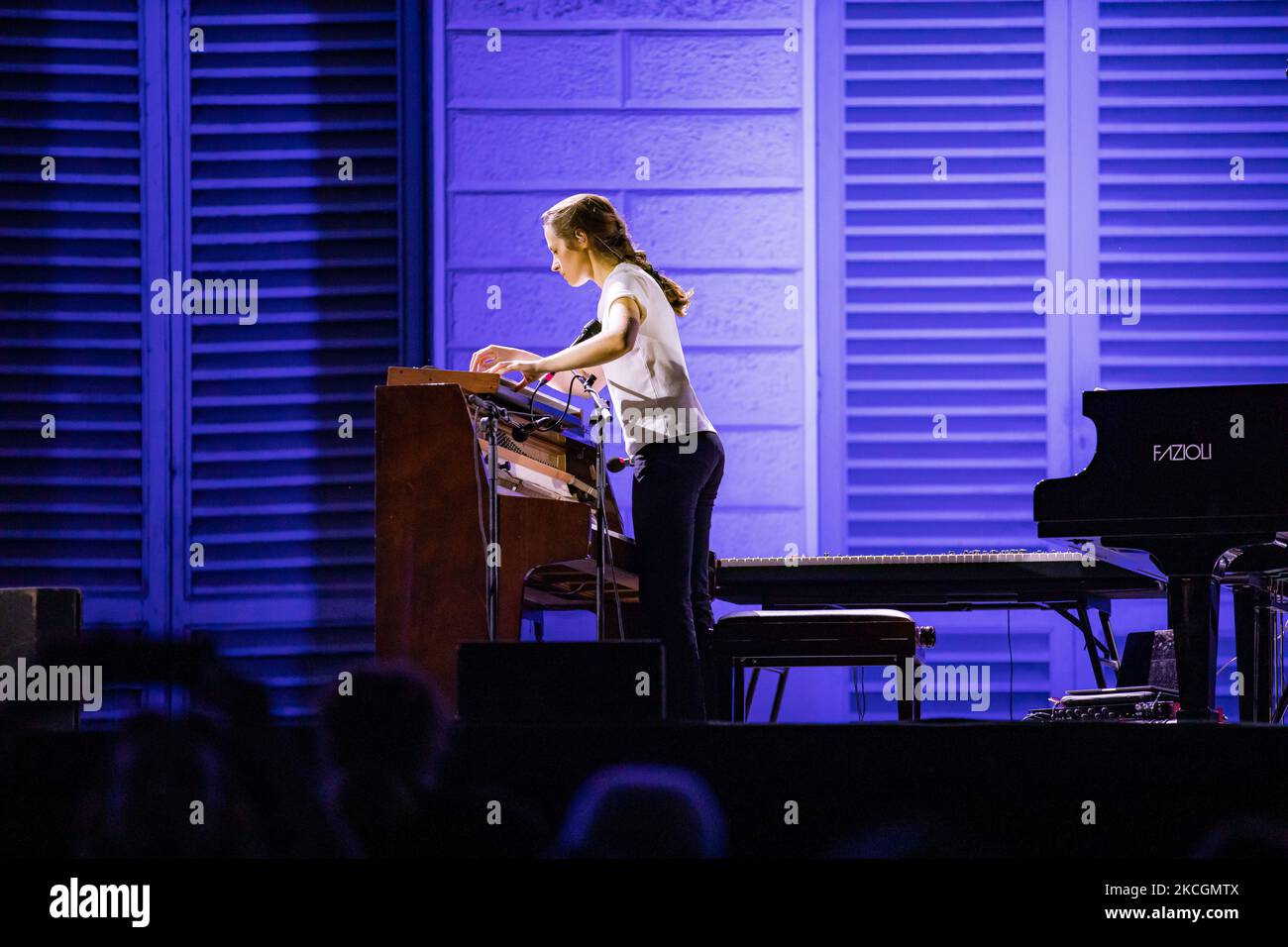 Rani performs on stage hi-res stock photography and images - Alamy