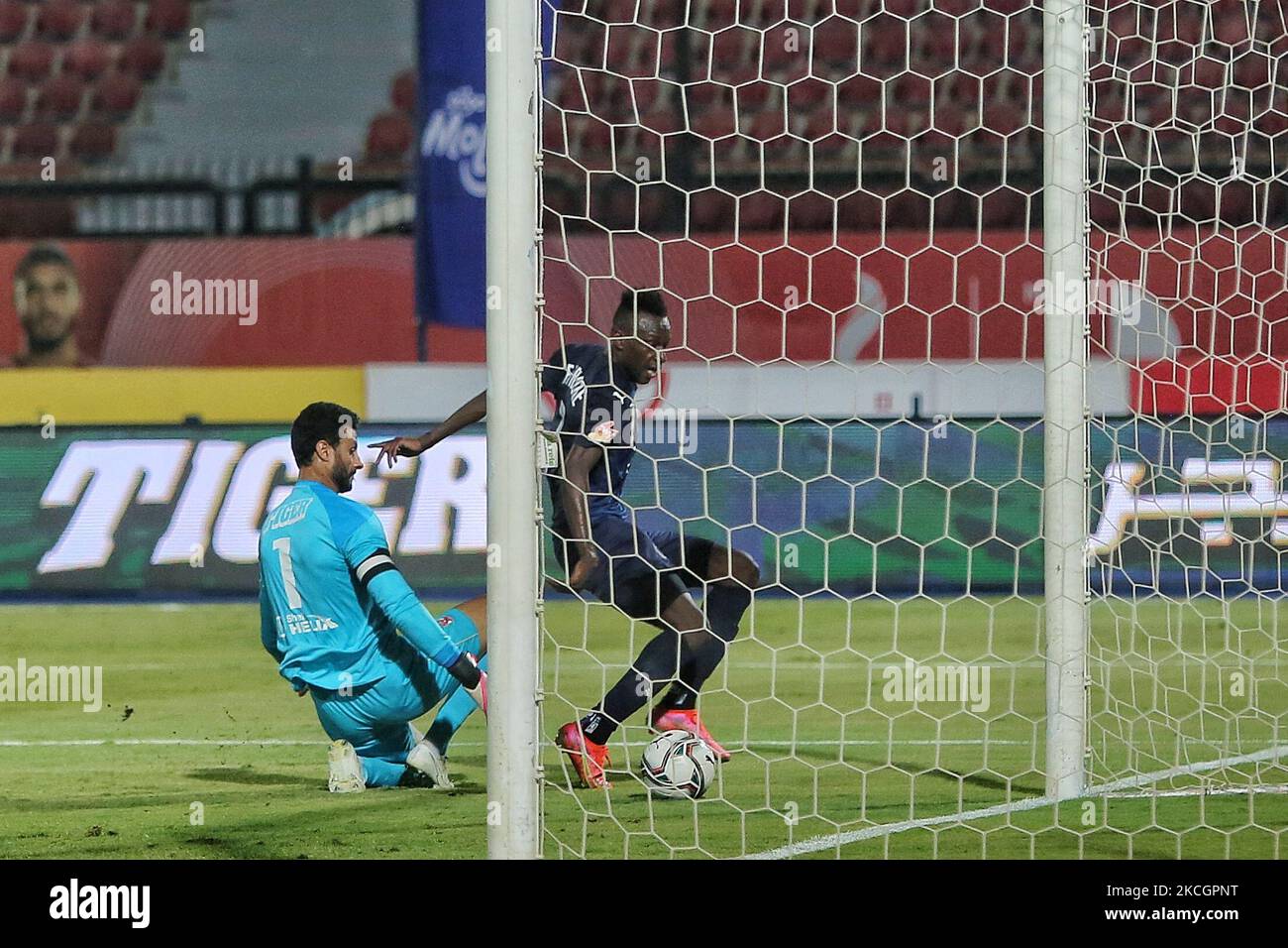 Pyramids player hi-res stock photography and images - Alamy