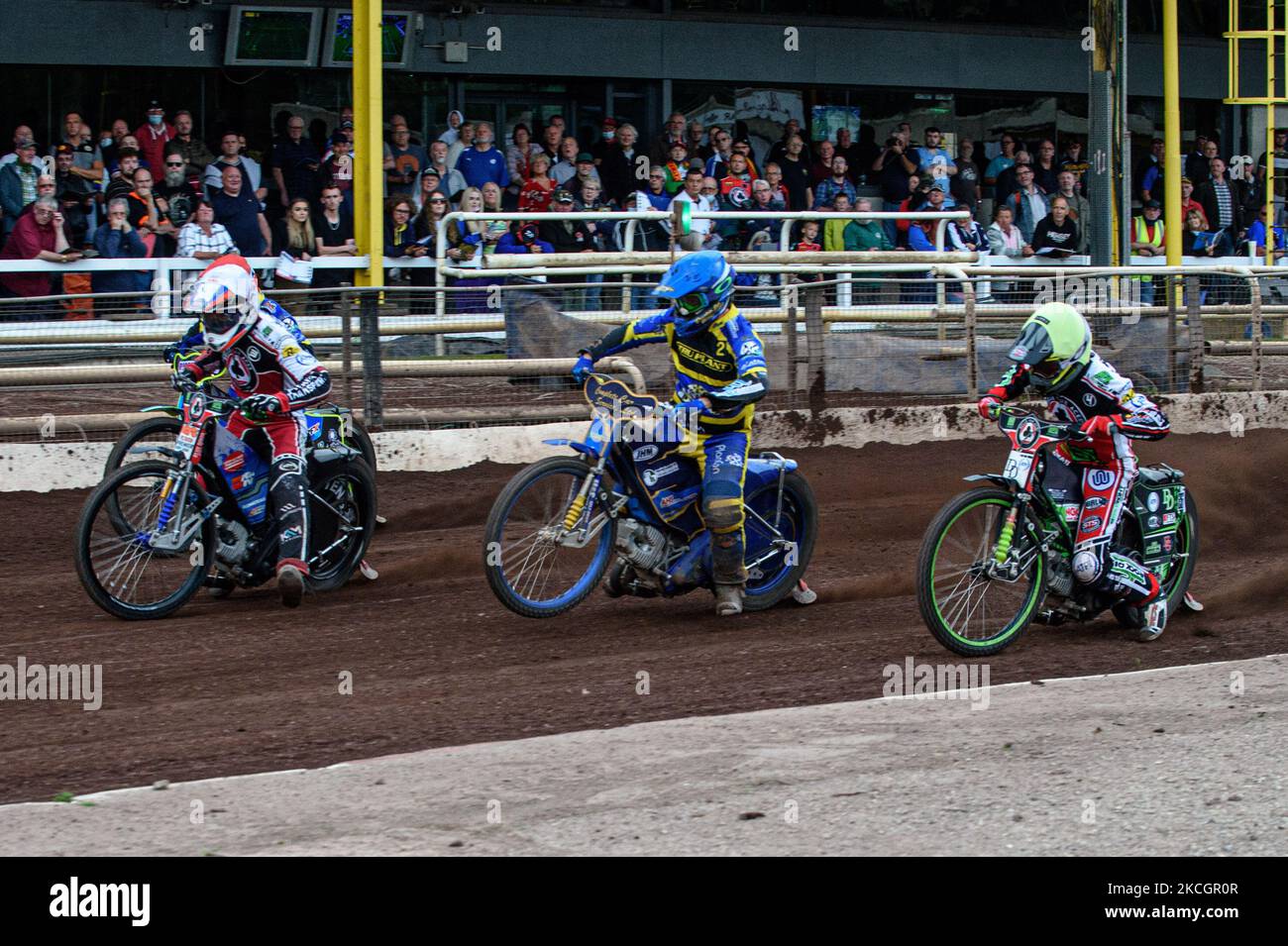 Charles Wright (Yellow) inside Kyle Howarth (Blue), Steve Worrall ...