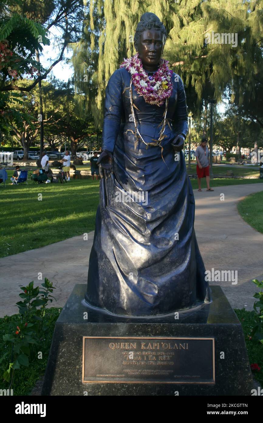 Statue of Hawaiian Queen Kapi'olani in O'ahu, Hawaii, USA. (Photo by ...
