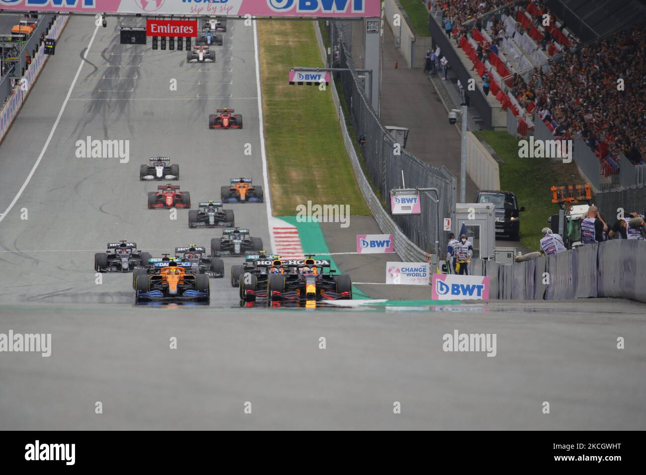 Max Verstappen of the Netherlands driving the (33) Red Bull Racing ...