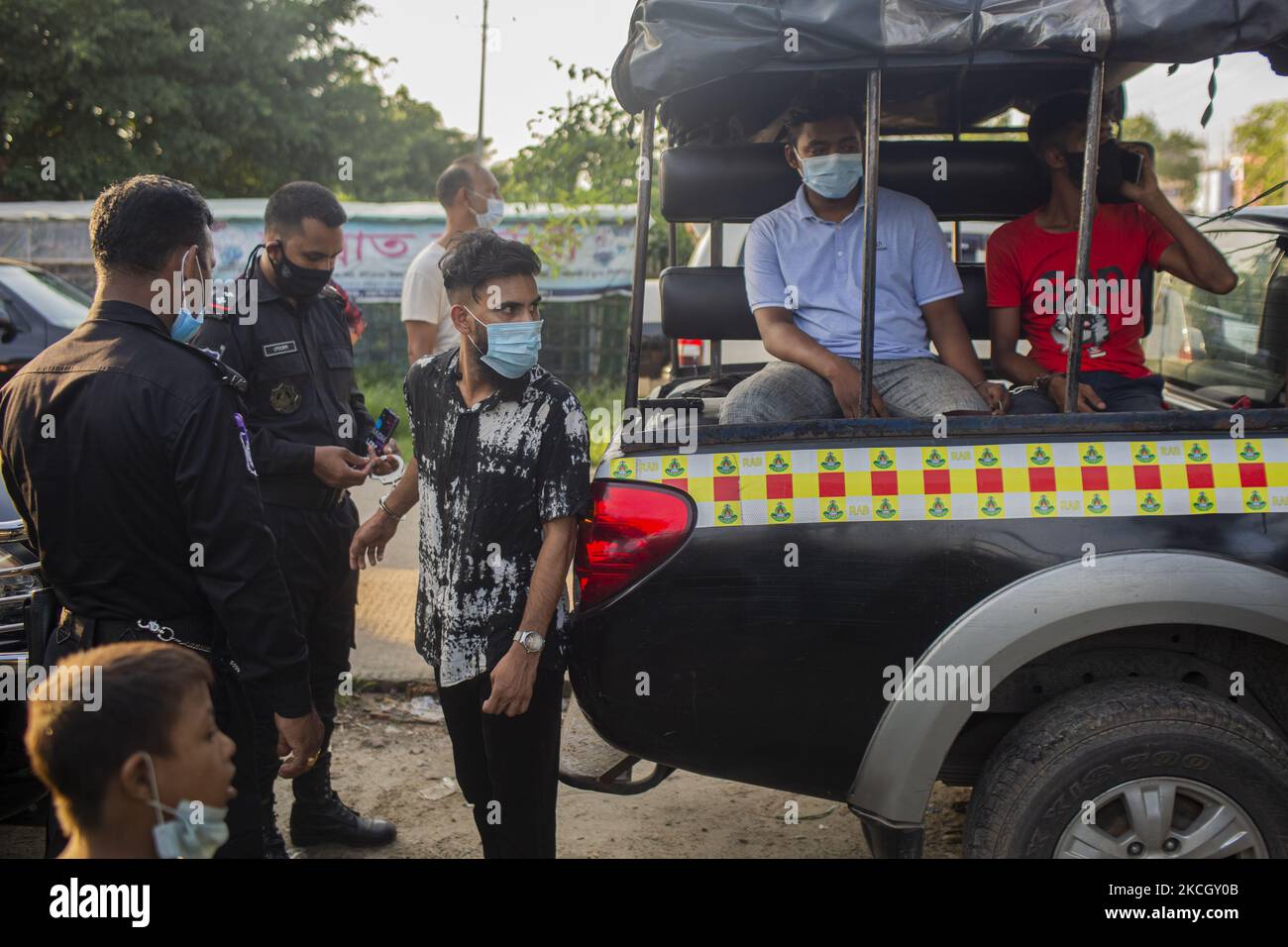Rapid Action Battalion arrested a man as he defies the restriction in ...