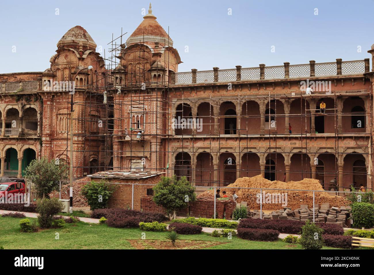 Restoration of the historic Mubarak Mandi building in Jammu, India, on ...