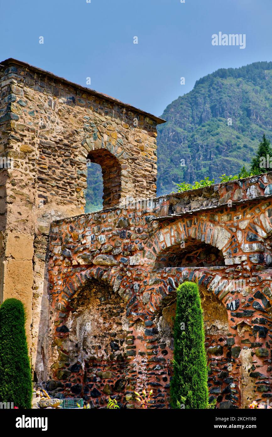 Pari mahal flowers hi-res stock photography and images - Alamy