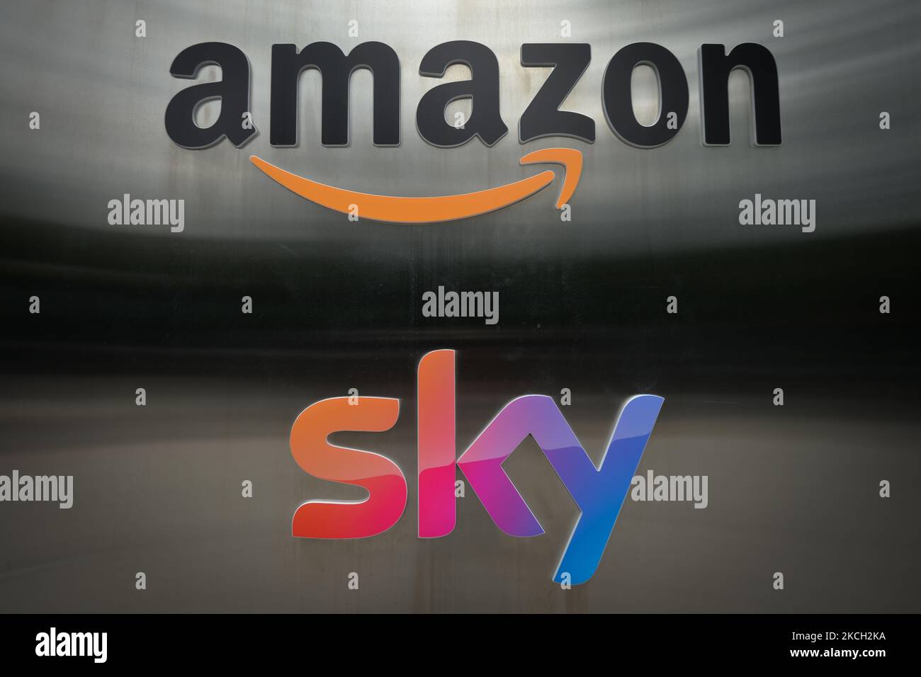 Sky logos hi-res stock photography and images - Alamy