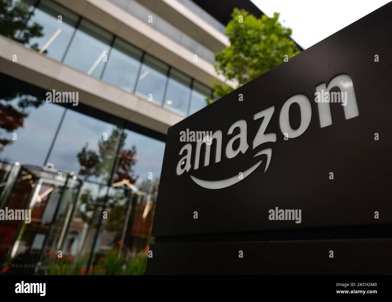 Amazon shannon building hi-res stock photography and images - Alamy