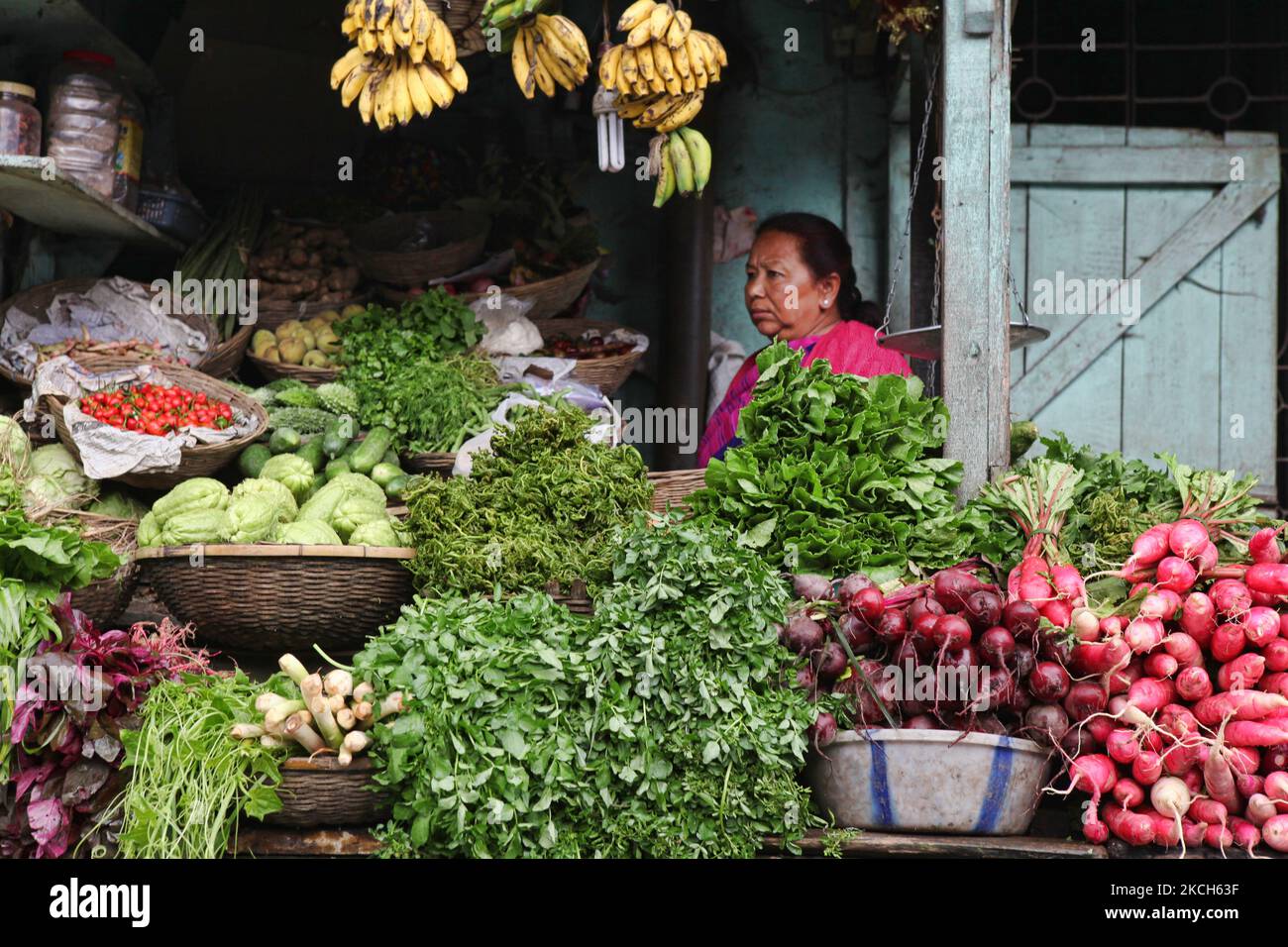Indian woman selling vegtables hi-res stock photography and images - Alamy