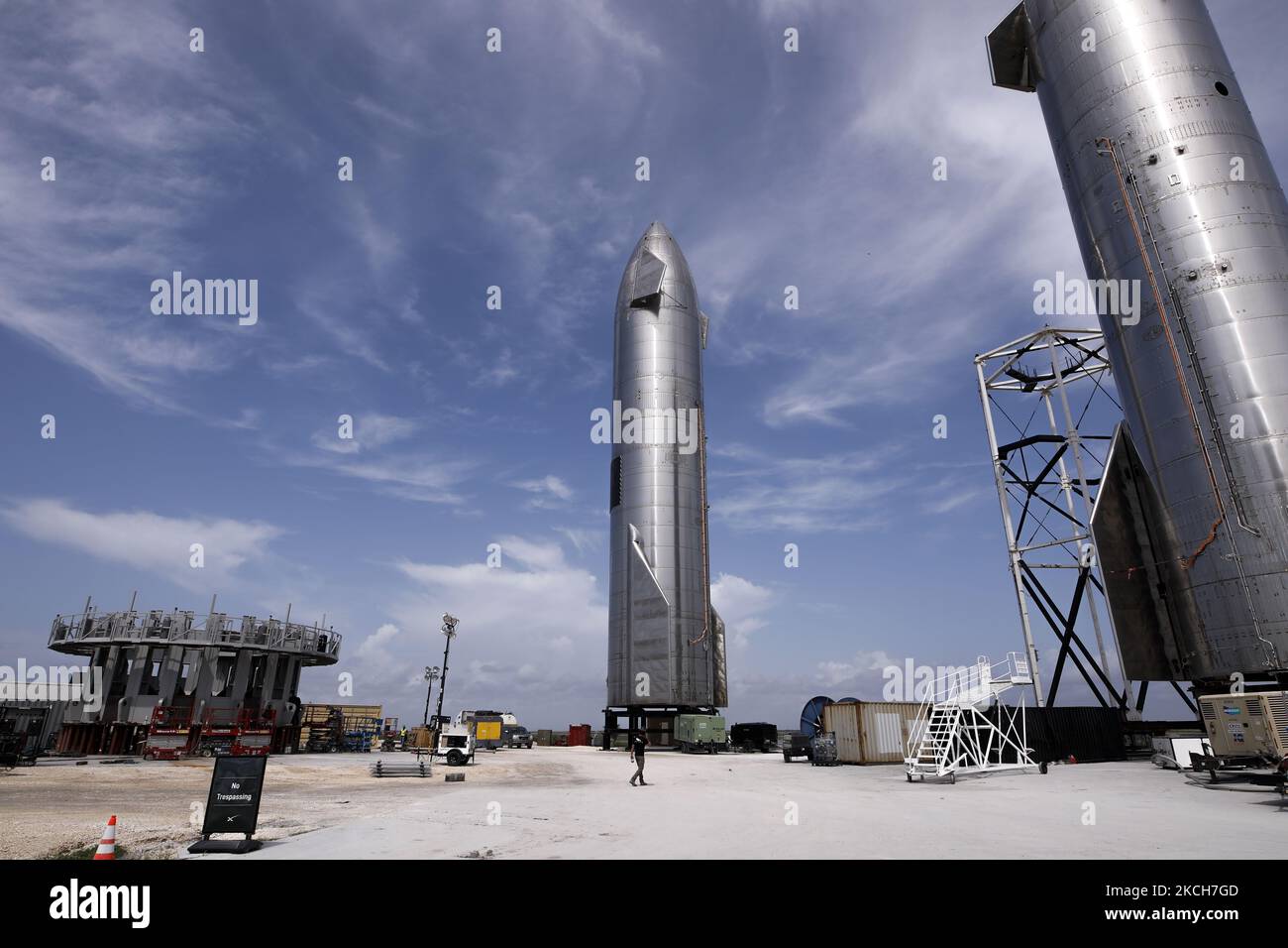 Two Starships now stand inside the SpaceX build site in South Texas ...