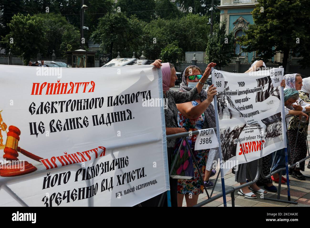 Russian id cards hi-res stock photography and images - Alamy