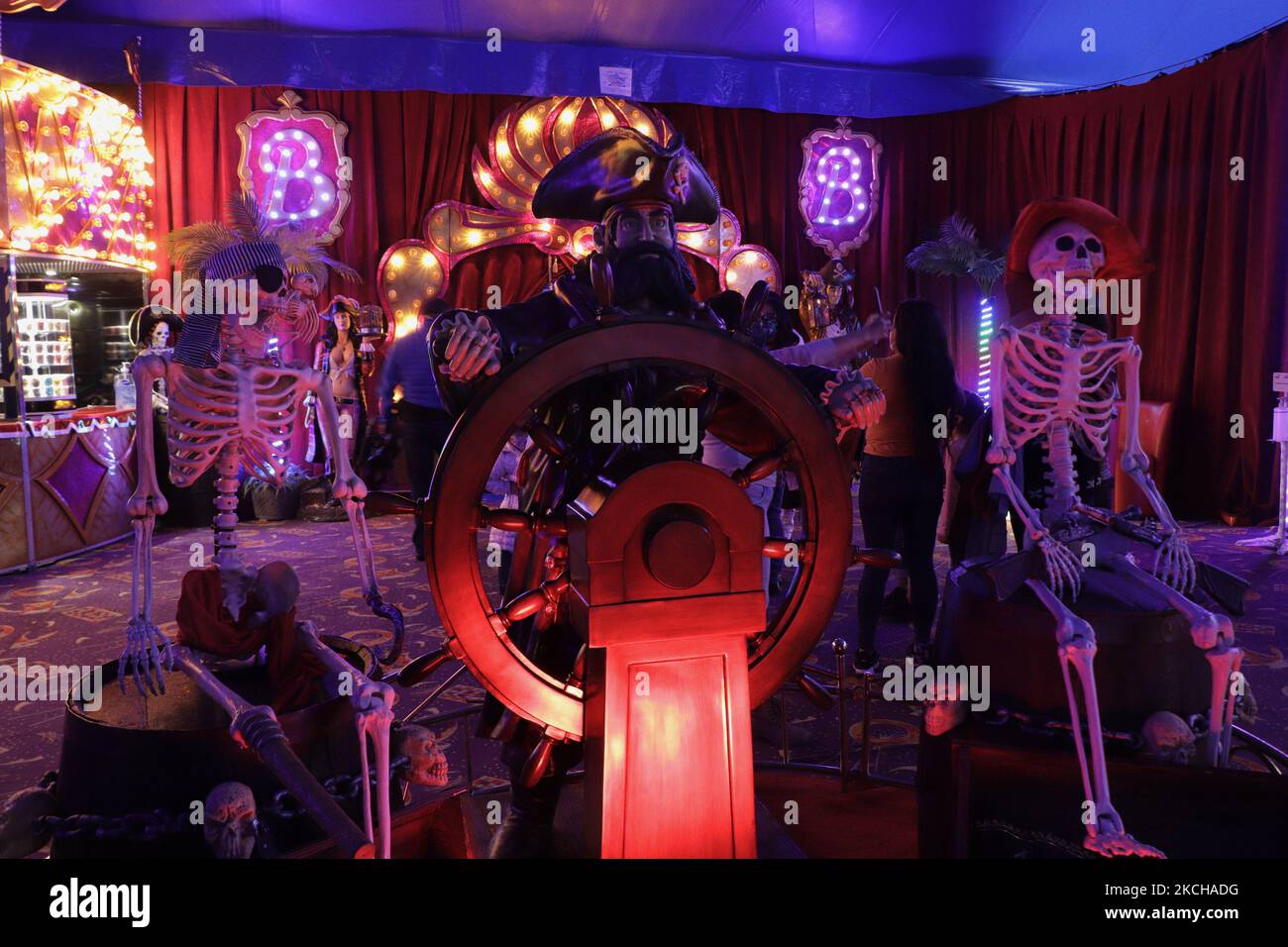 Interior view of the Atayde Hermanos Circus located in Mexico City ...