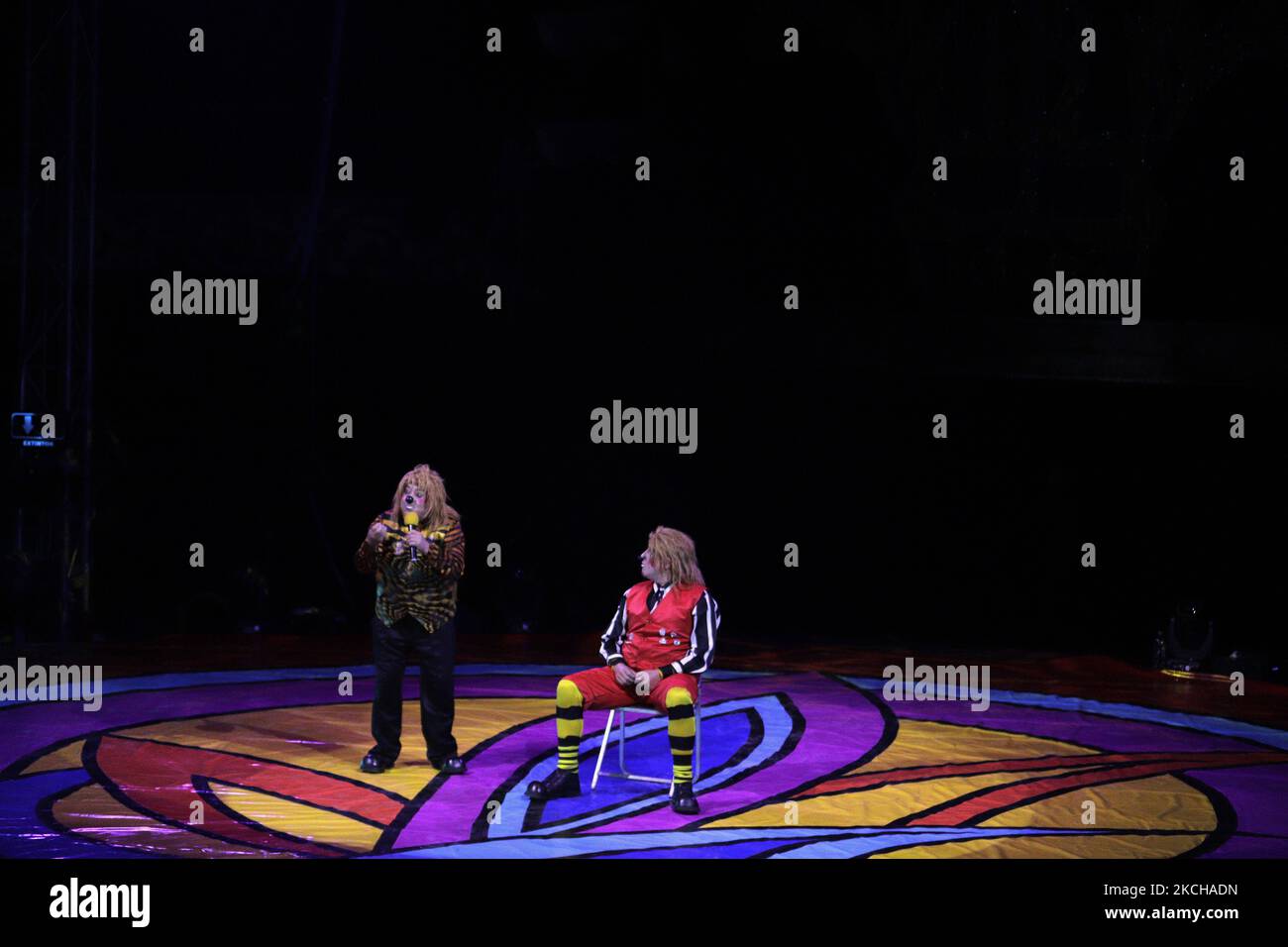 Two clowns inside the Atayde Hermanos Circus located in Mexico City ...
