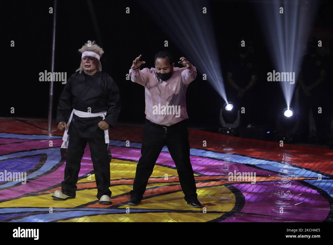 Gala performance Bardum El Show inside the Circo Atayde Hermanos ...