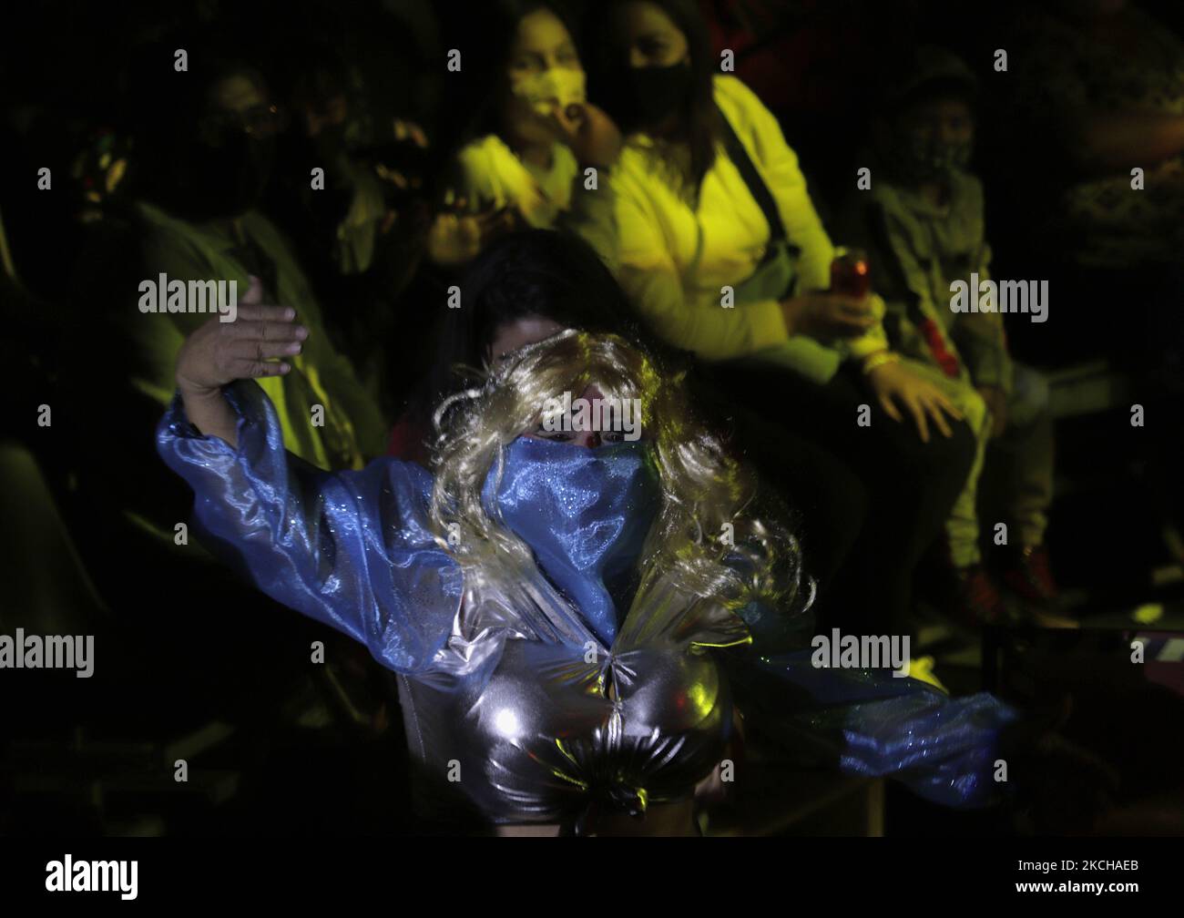 Gala performance Bardum El Show inside the Circo Atayde Hermanos ...