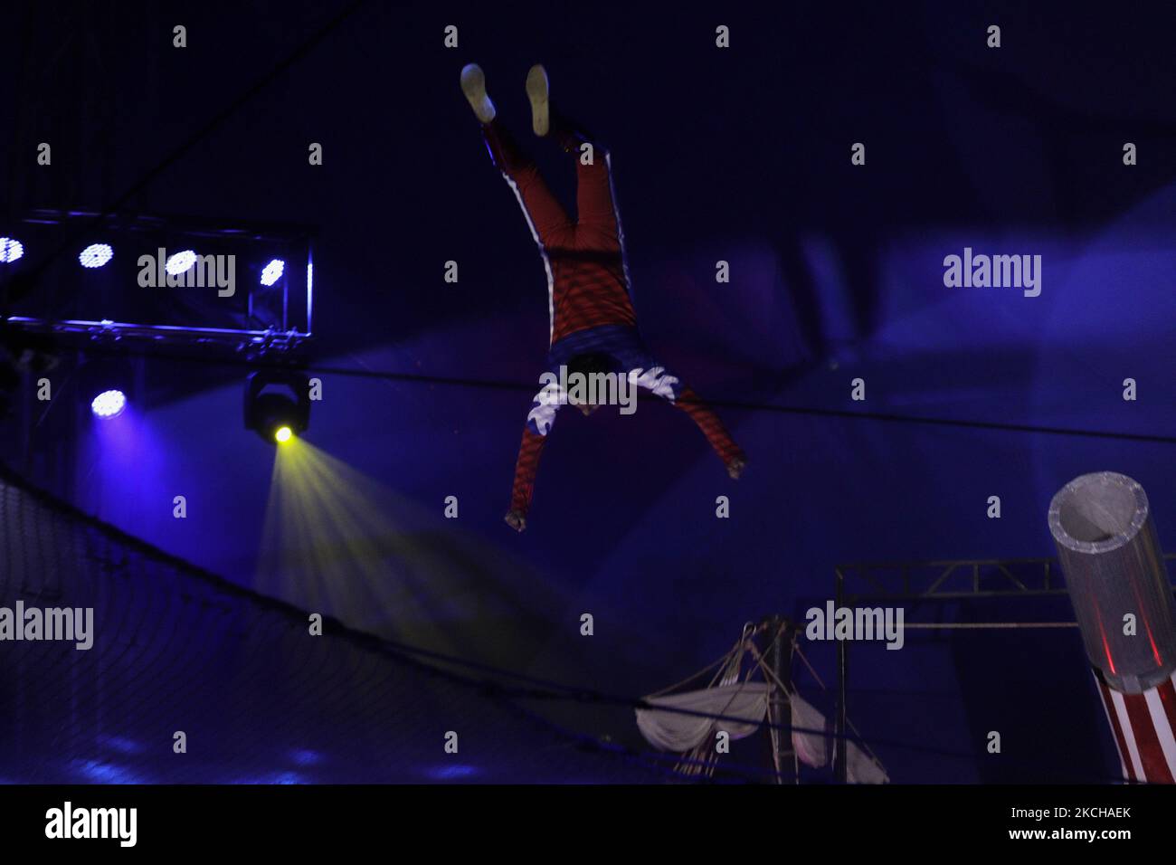 Gala performance Bardum El Show inside the Circo Atayde Hermanos ...