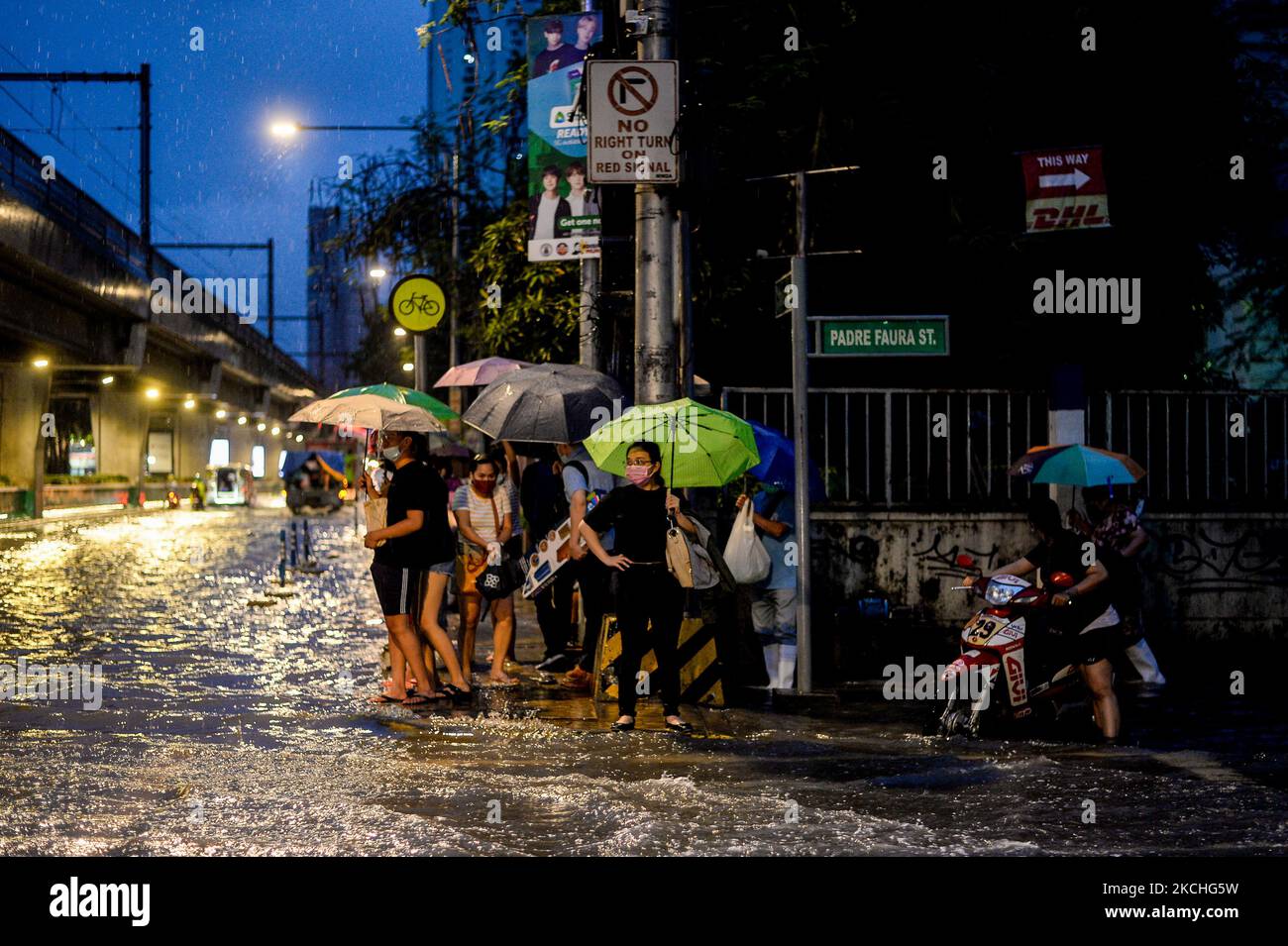 Flooded street in manila hi-res stock photography and images - Alamy