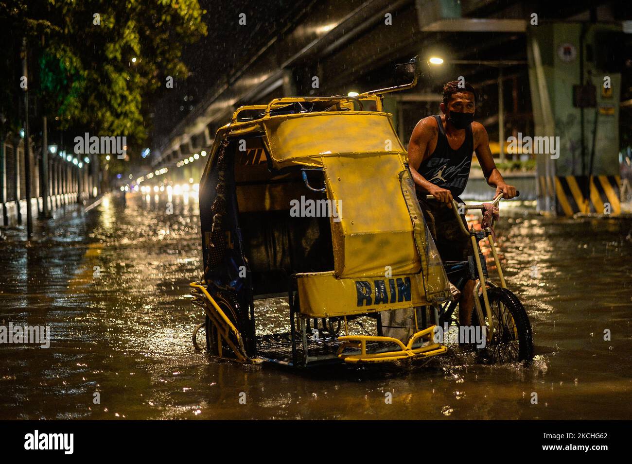 Flooded street in manila hi-res stock photography and images - Alamy