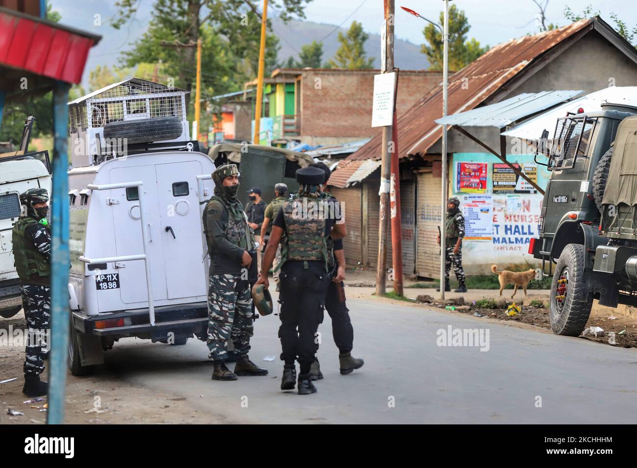 Conflict in sopore hi-res stock photography and images - Alamy