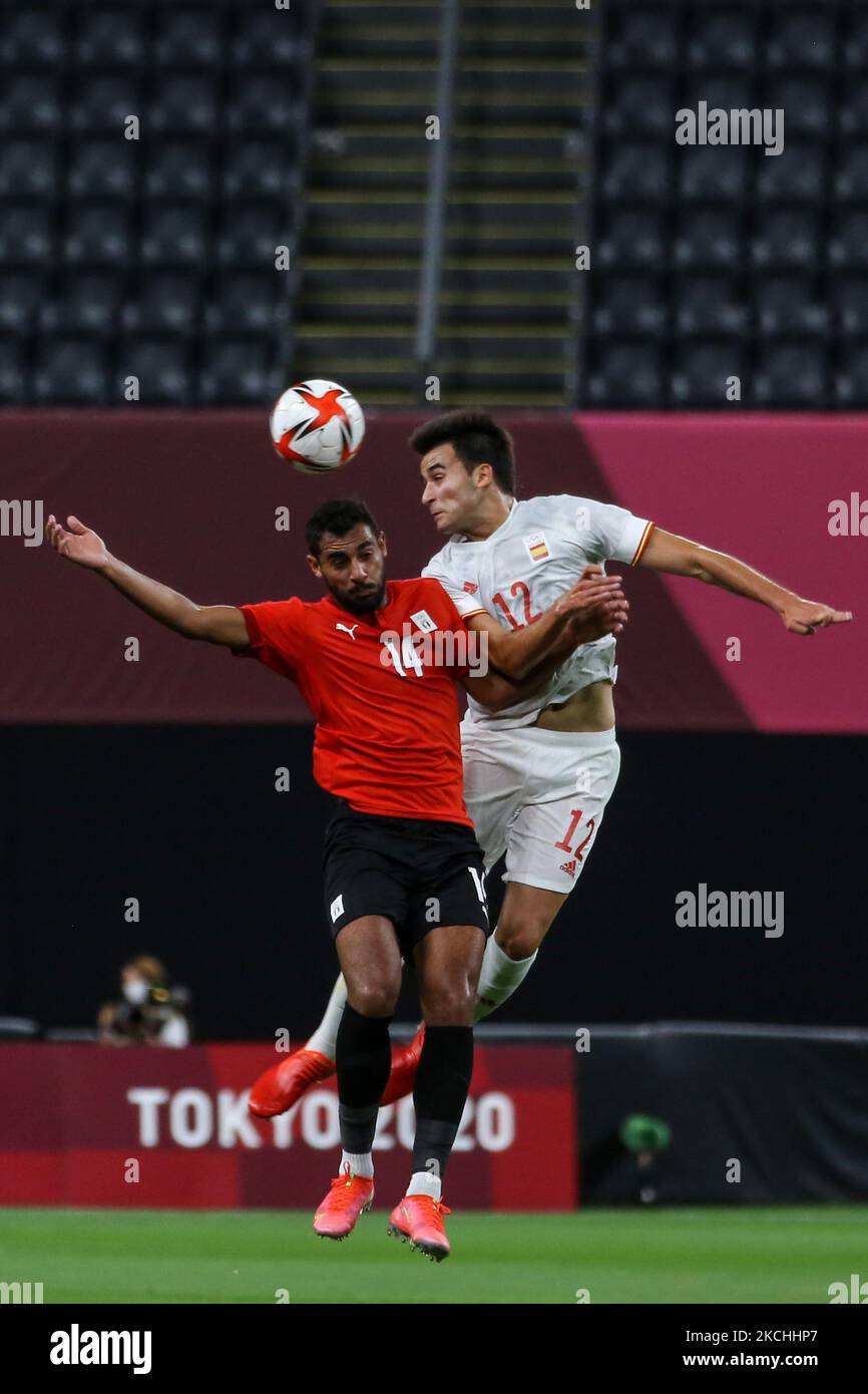 (14) Ahmed RAYAN of Team Egypt battles for possession with (12) Eric ...