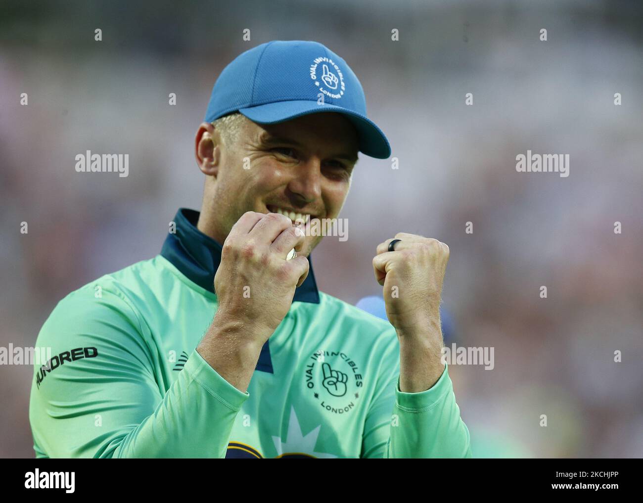 Jason Roy celebrates the catch of Colin Munro of Manchester Originals ...
