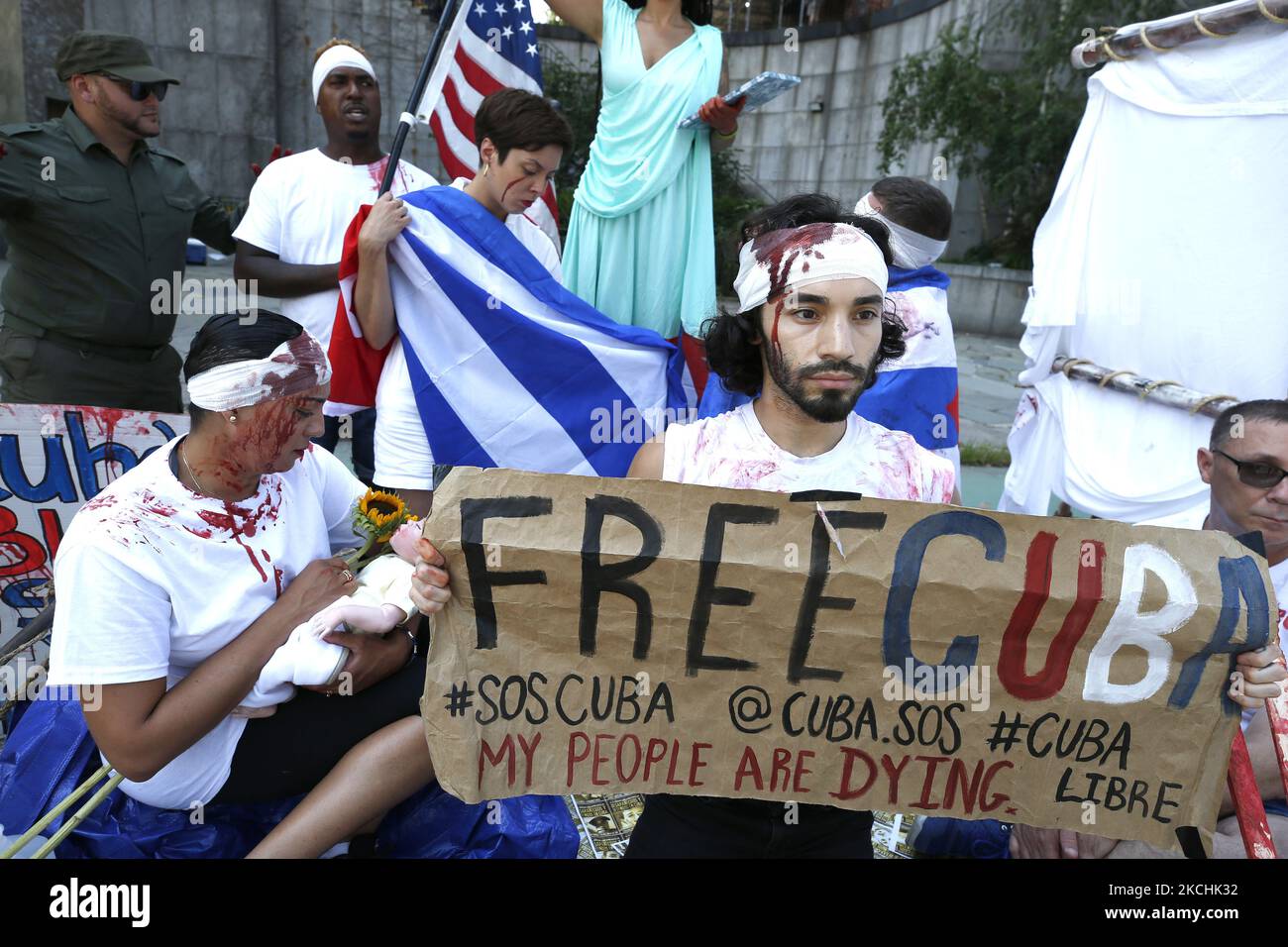 Cuban New Yorkers demonstrate in support for those who struggle to free ...