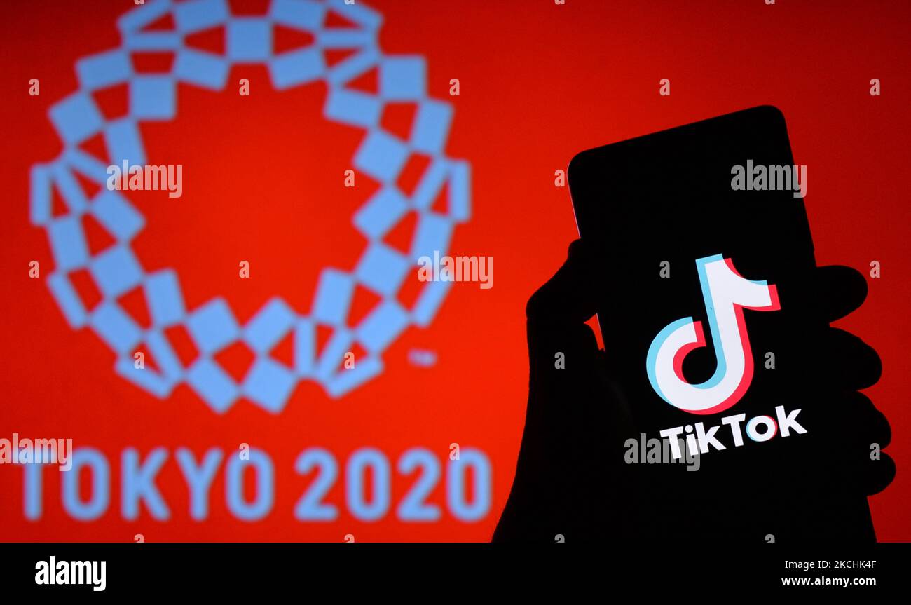 Tik tok tokyo hi-res stock photography and images - Alamy