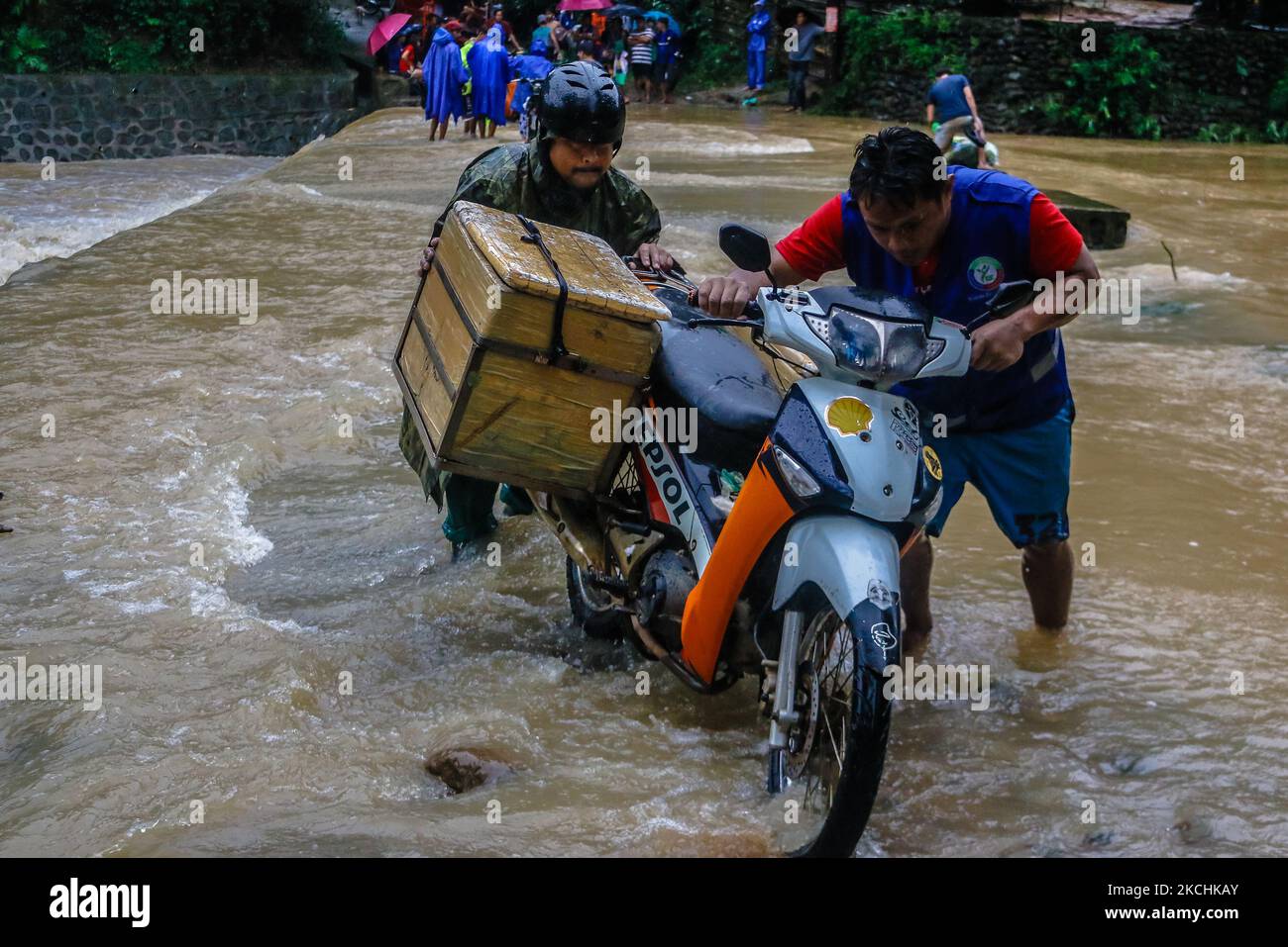 Residents of Calawis, Antipolo City in Philippines are struggling to ...
