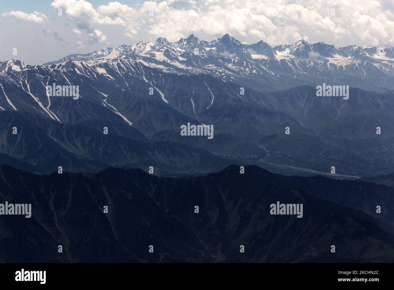 Astonishing view snowy mountain range hi-res stock photography and ...