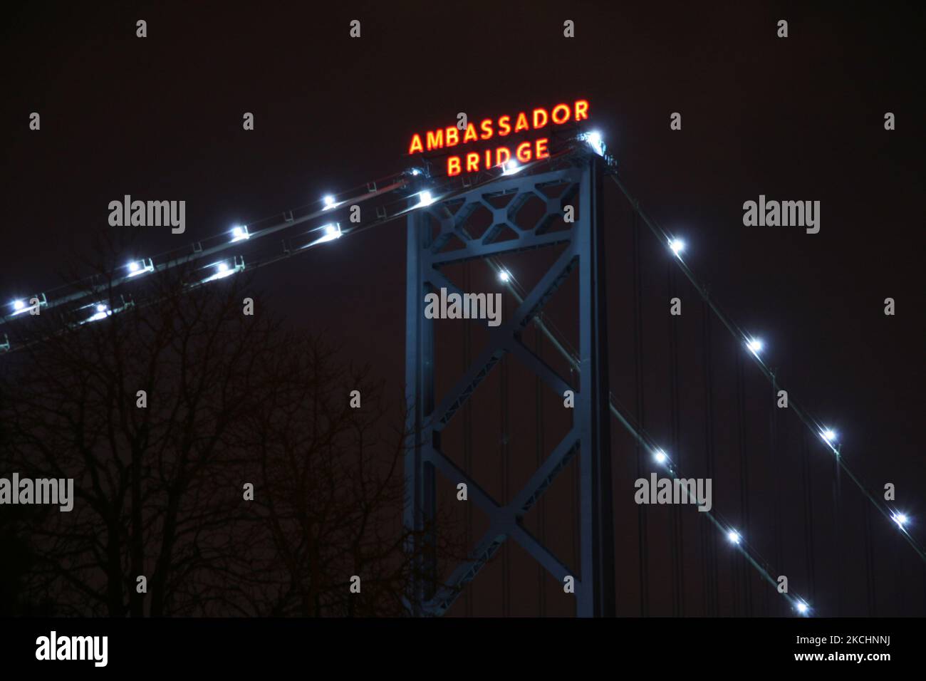 Canada sign and detroit hi-res stock photography and images - Alamy