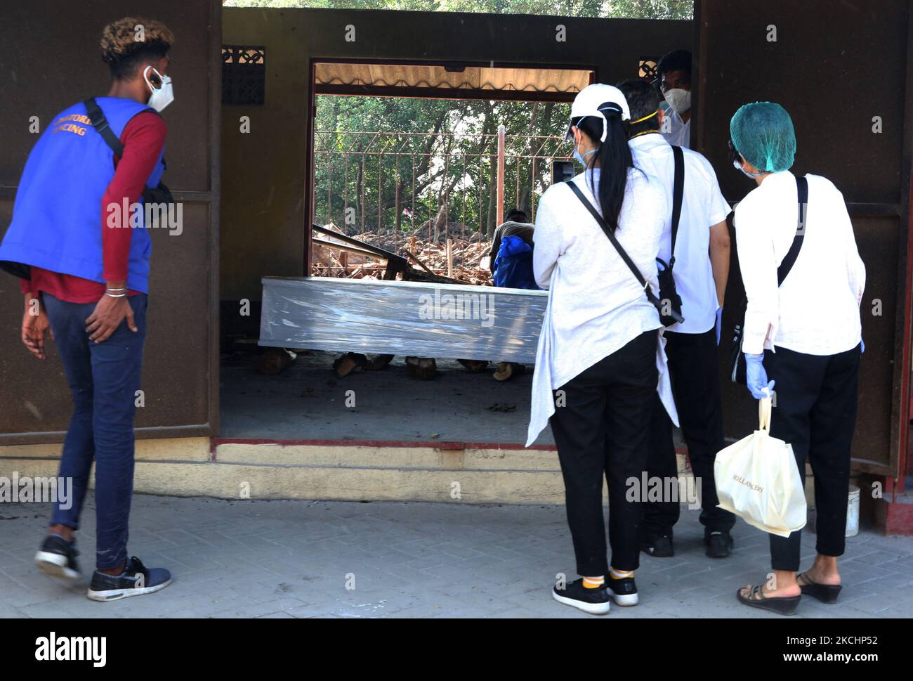 Burning bodies in crematorium hi-res stock photography and images - Alamy