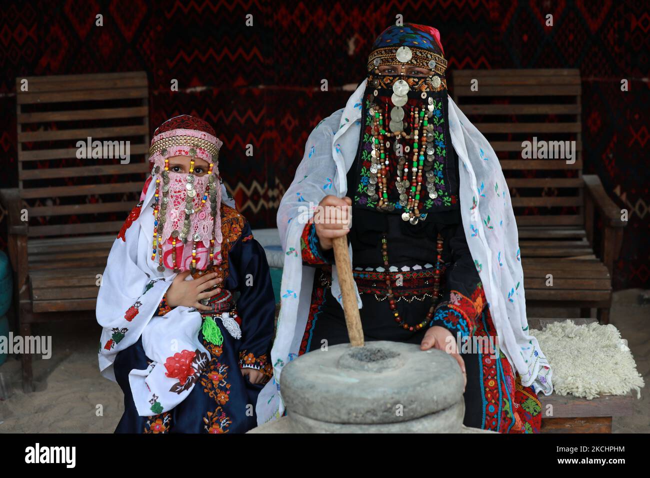 Palestinian traditional costume day hi-res stock photography and images ...