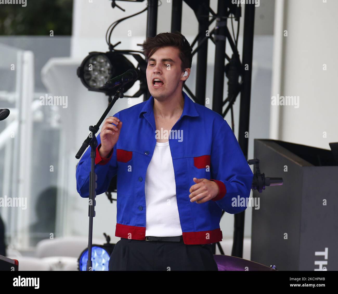 JC Stewart performs at the interval between matches during The Hundred ...