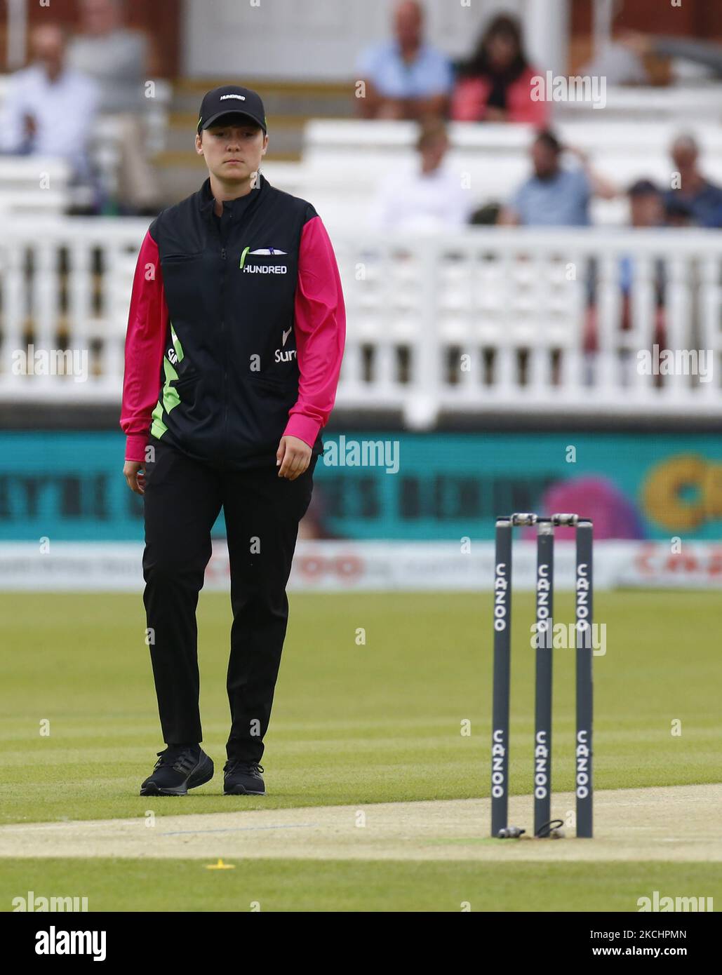 Anna harris hi-res stock photography and images - Alamy