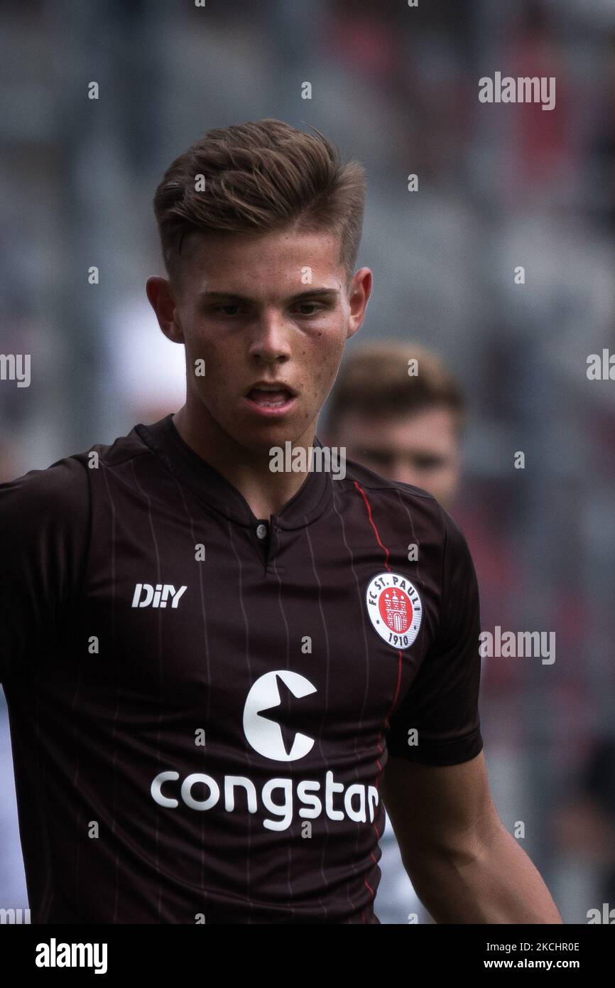 Finn ole becker hi-res stock photography and images - Alamy