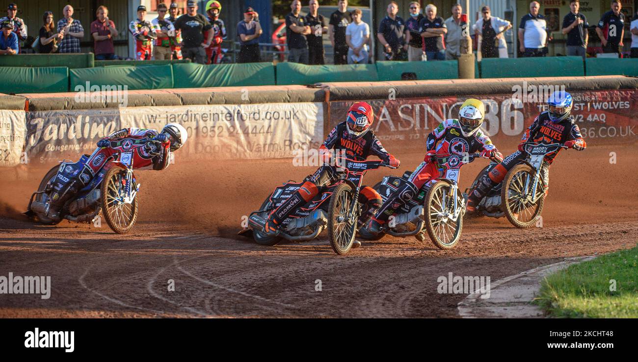 Sam Masters (Red) leads Brady Kurtz (White), Richie Worrall (Yellow ...