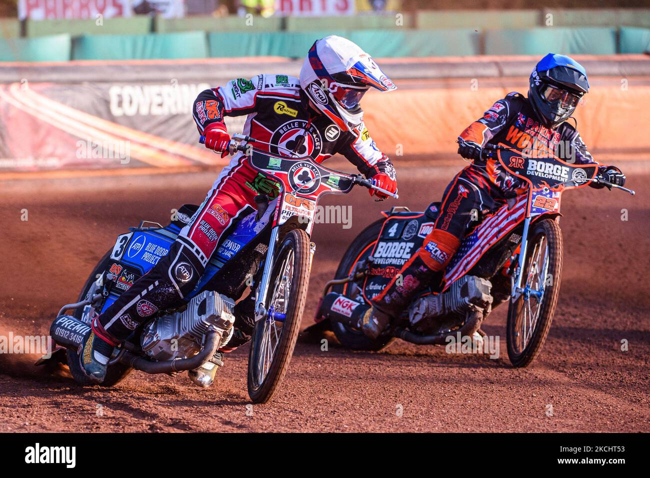 Steve Worrall (White) leads Luke Becker (Blue) during the SGB ...