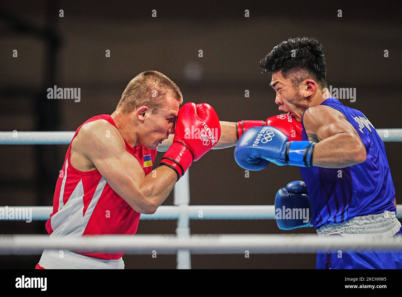 Pre final boxing knock hi-res stock photography and images - Alamy