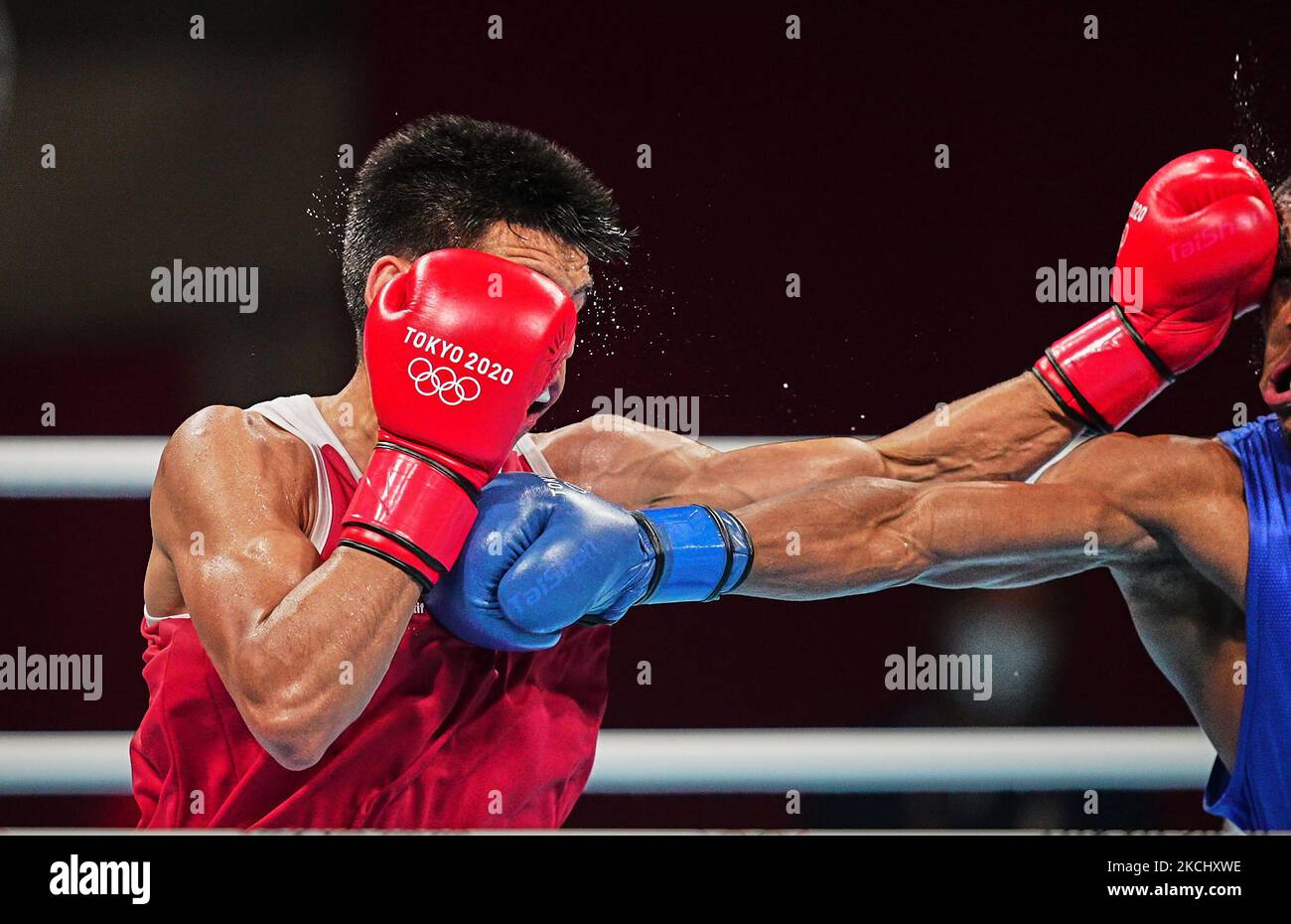 Daniel Francisco Veron from Argentina and Euri Cedeno Martinez from the ...