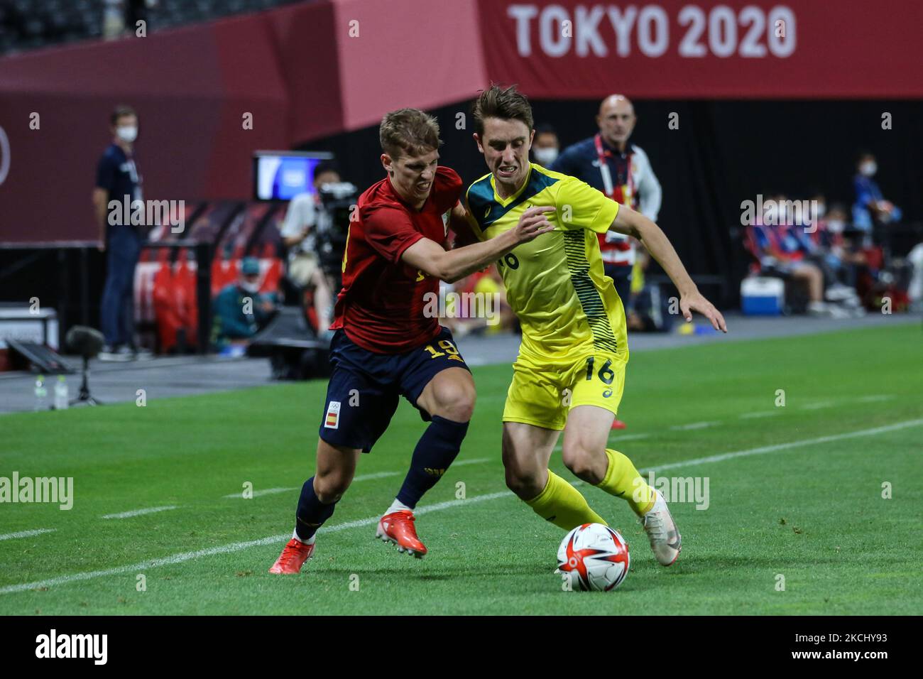 (19) Dani OLMO of Team Spain challenged by (16) Pedri GONZALEZ of Team ...