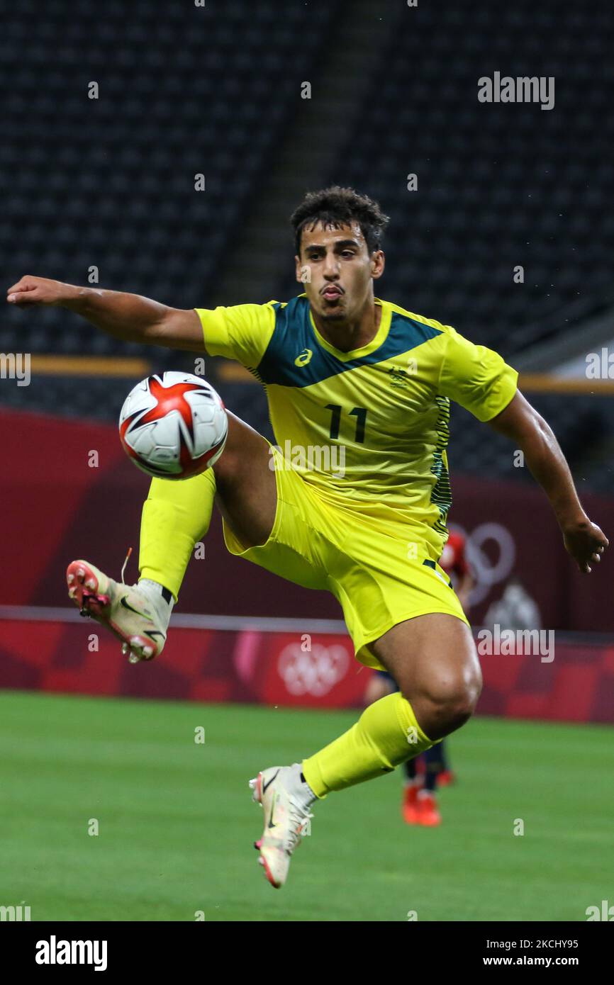 (11) Daniel ARZANI of Team Australia catch the ball during The Men's ...