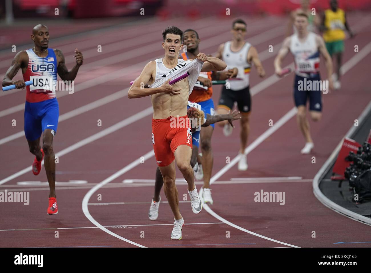 Polish team winning the 4 times 400 meter mixed relay at the Tokyo ...