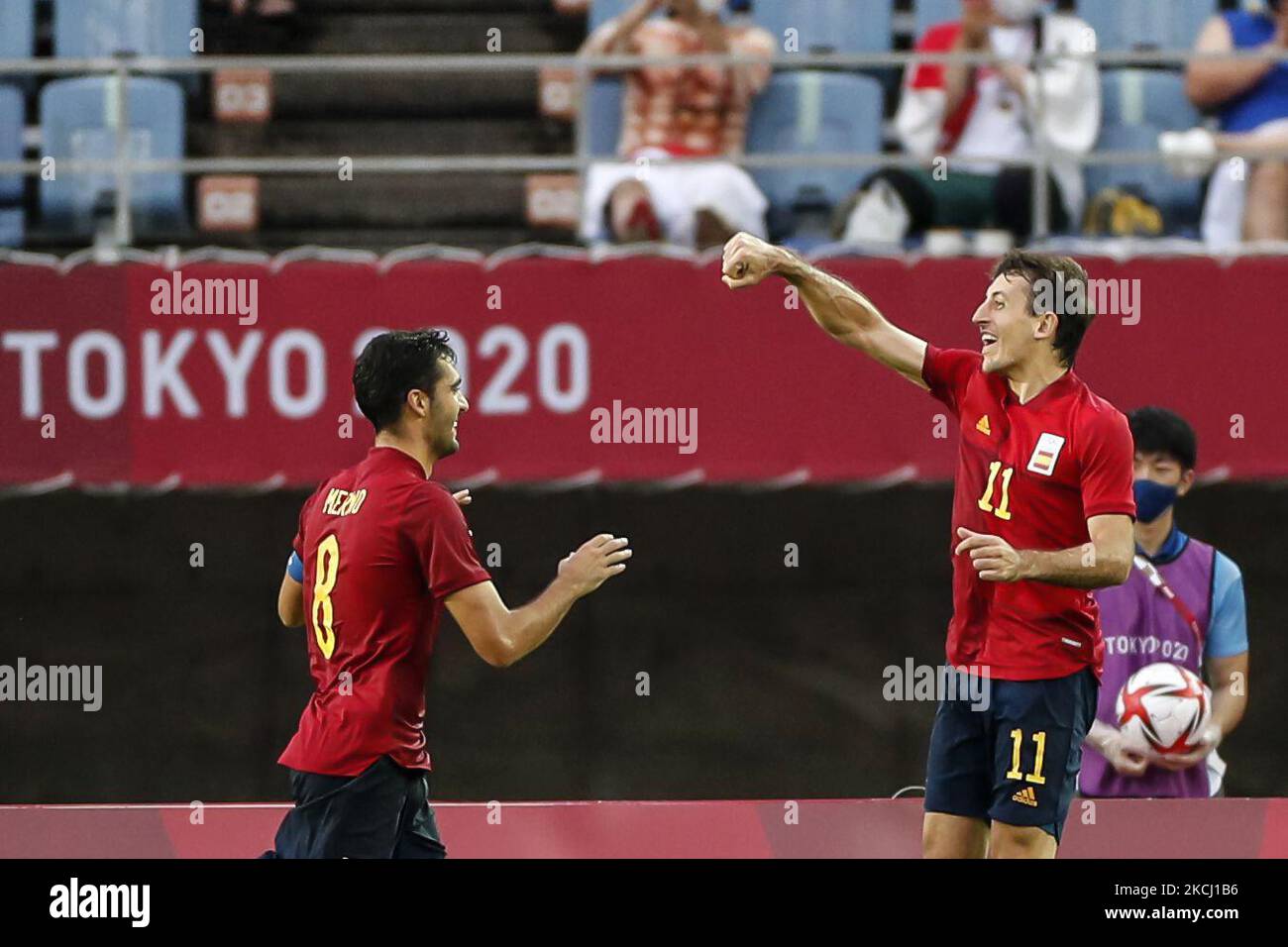 (11) Oyarzabal Mikel of Team Spain celebrates with teammate after ...